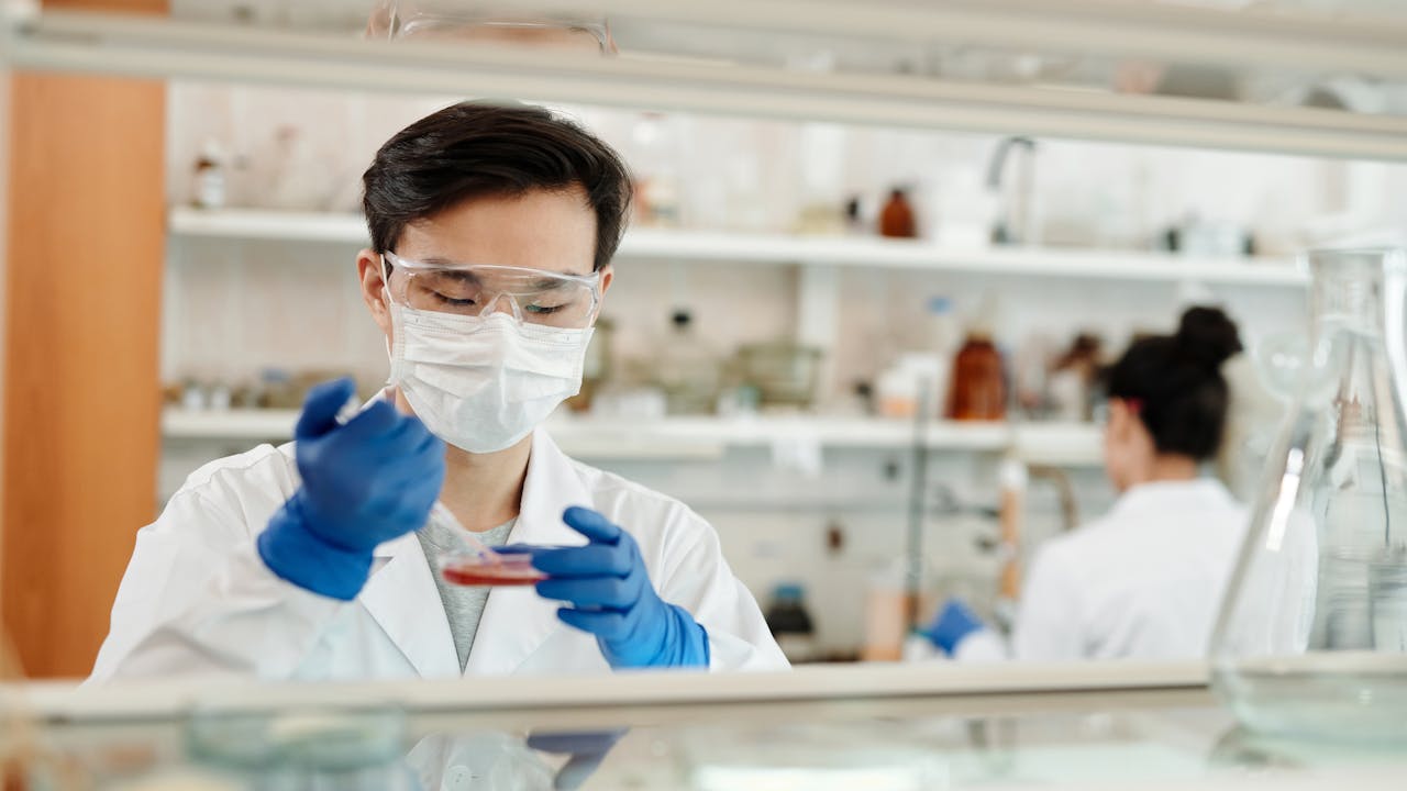 An Easy Guide to Background Checks for Healthcare Workers | Certn